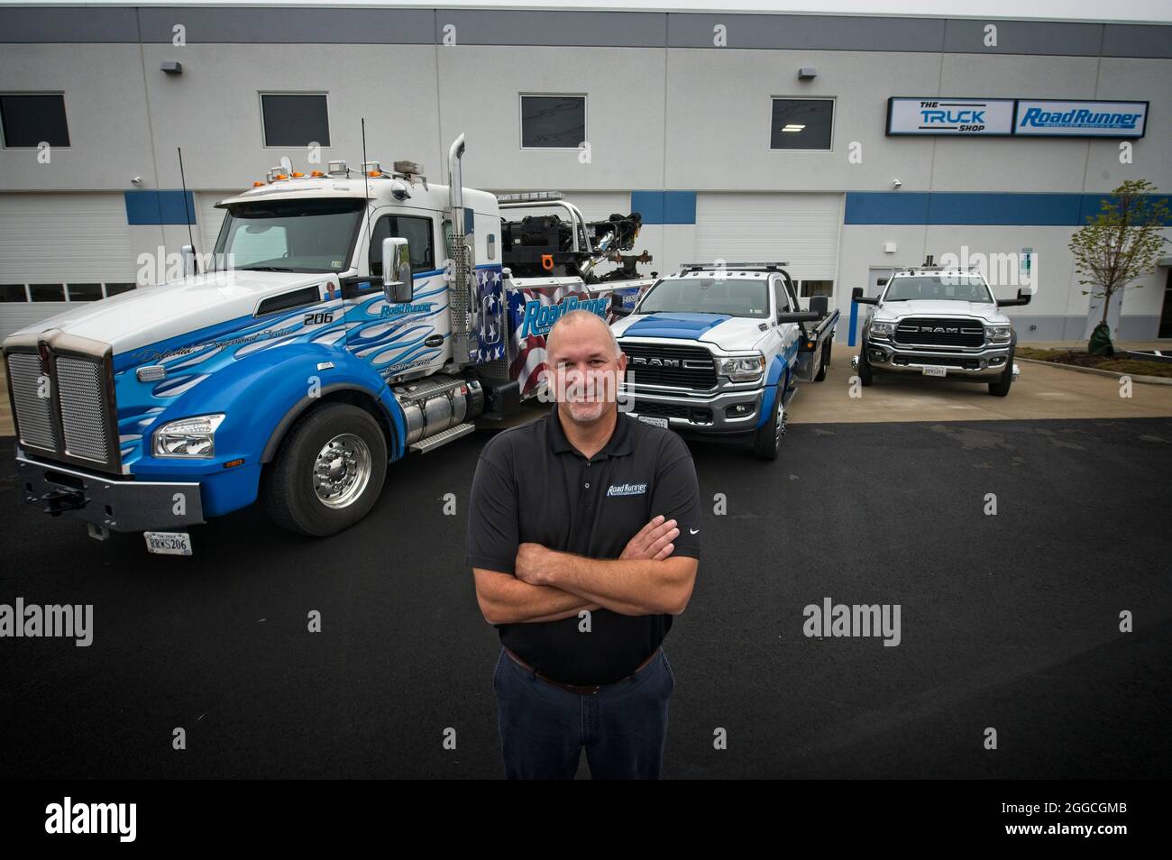 UNITED STATES - 08-17-21: Road Runner Wrecker service new head quarters ...