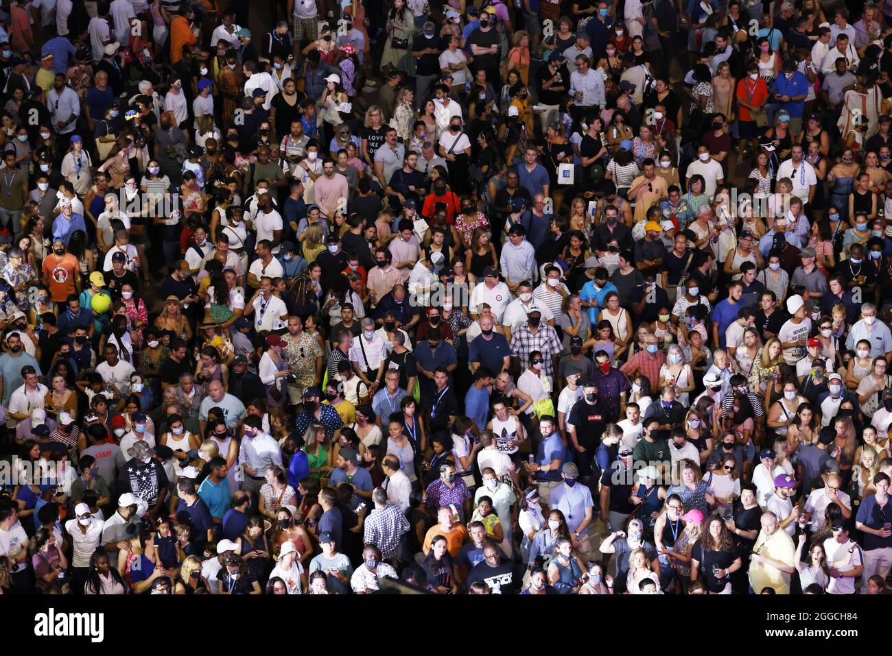 Flushing Meadow, United Stated. 30th Aug, 2021. Crowds gather and wait ...