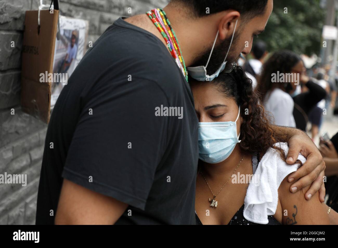 New York, USA. 30th Aug, 2021. Mother of Mike Rosado, Martha Negron ...
