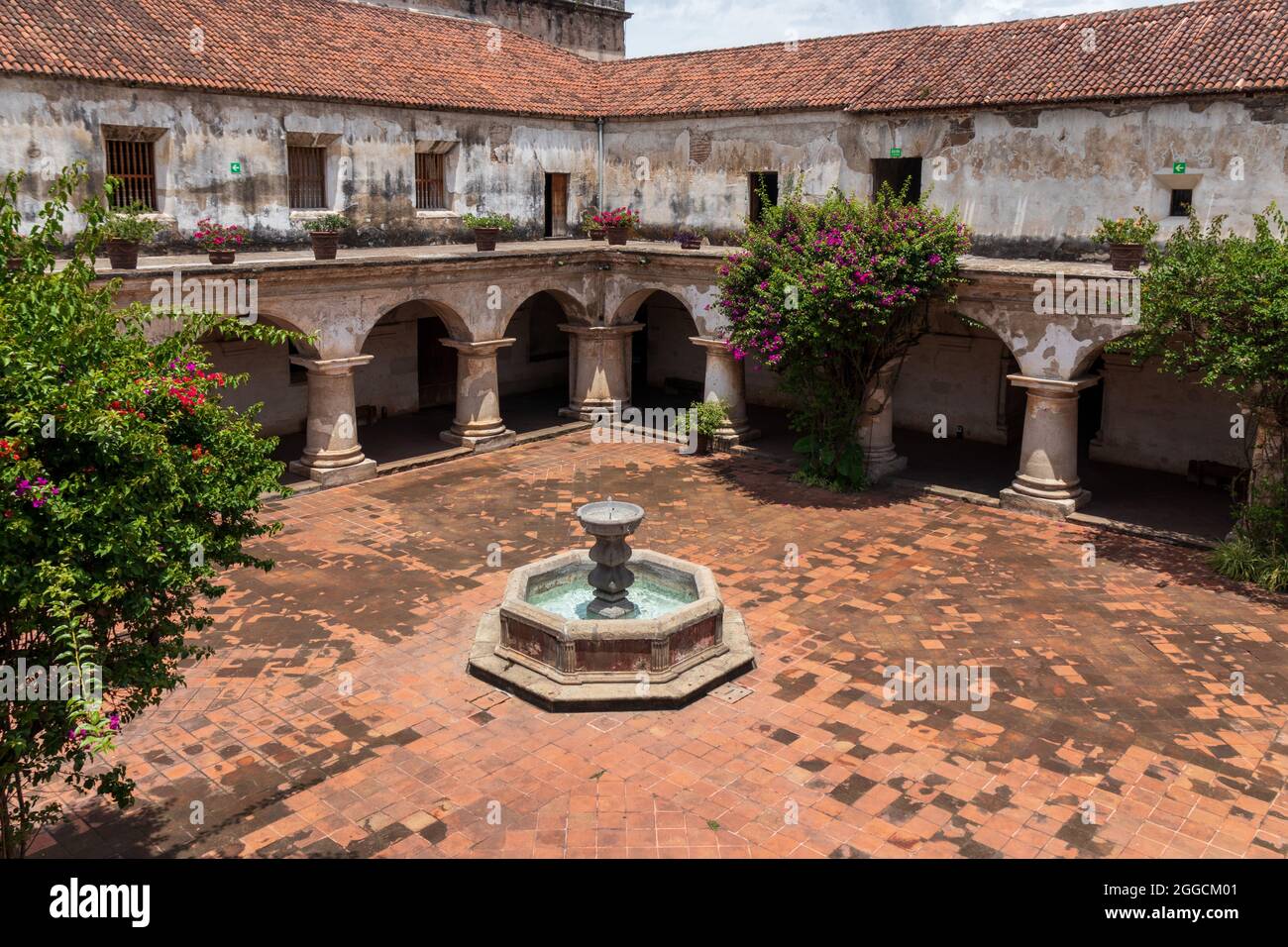 fountain in a spanish colonial building in antigua guatemala Stock ...