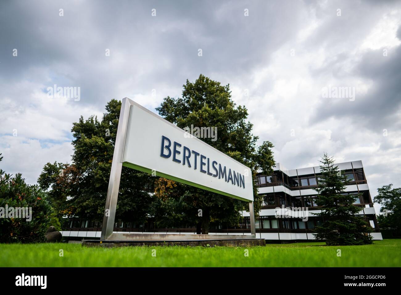 30 August 2021, North Rhine-Westphalia, Gütersloh: A sign with the ...