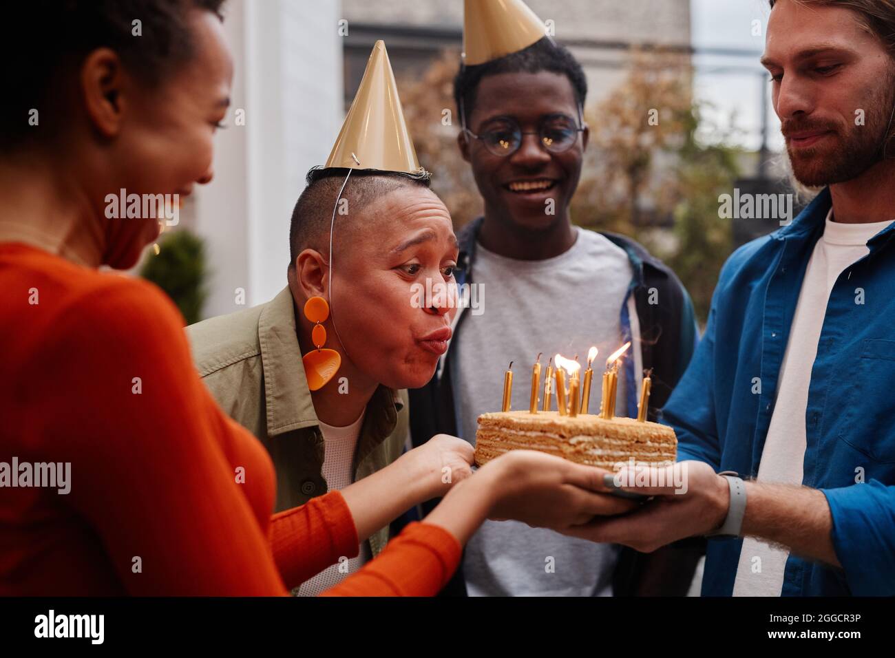 Group friends birthday party hi-res stock photography and images - Alamy