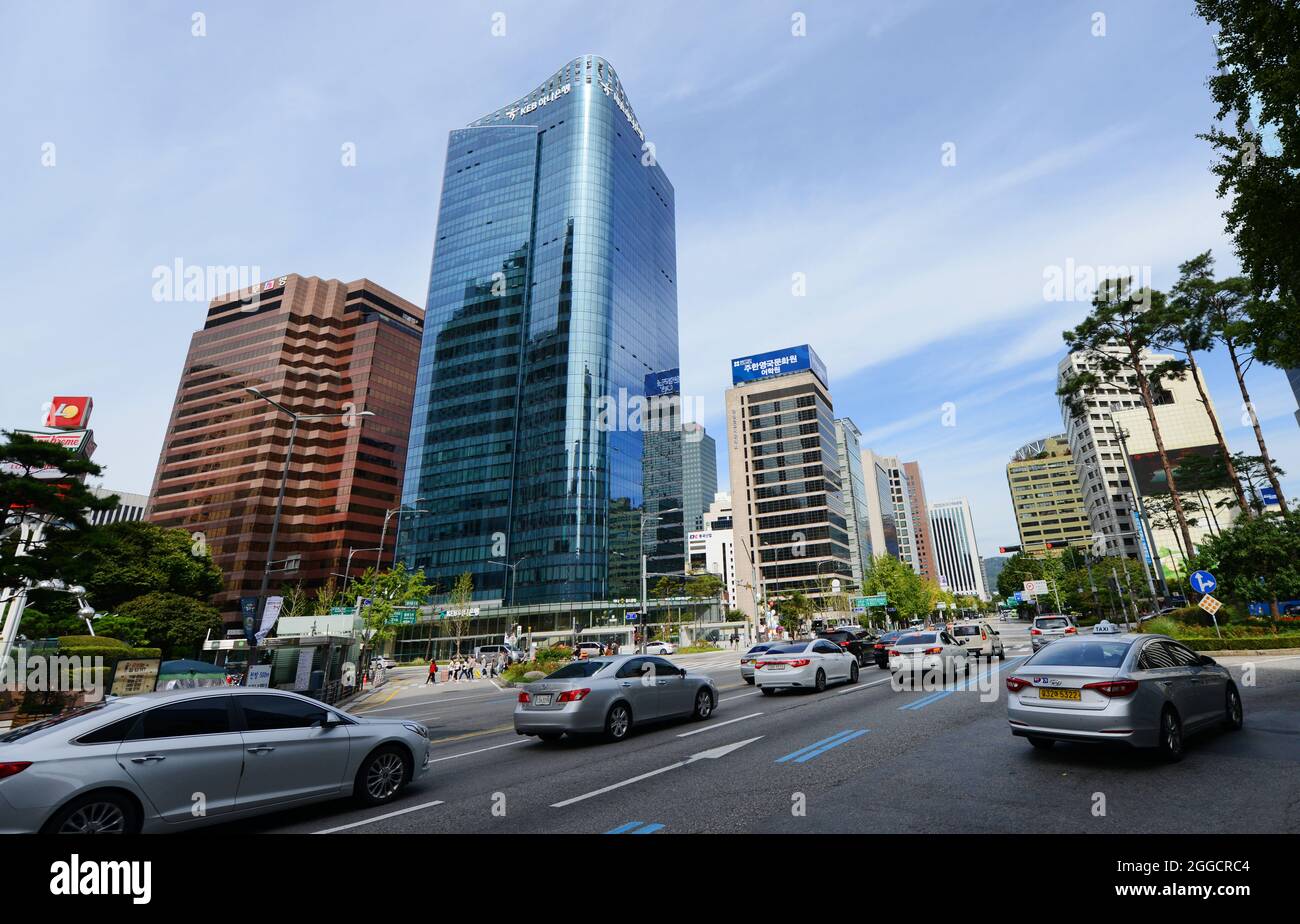 KEB Hana Bank Headquarters in Seoul, South Korea Stock Photo - Alamy