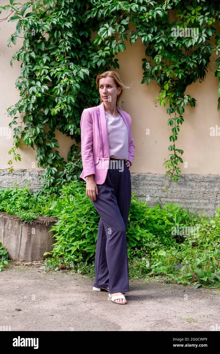 Old millennial young millennial hi-res stock photography and images - Alamy