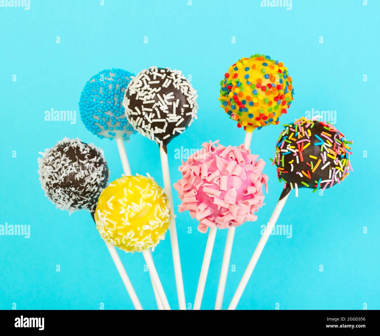 Colorful cake pops hi-res stock photography and images - Alamy