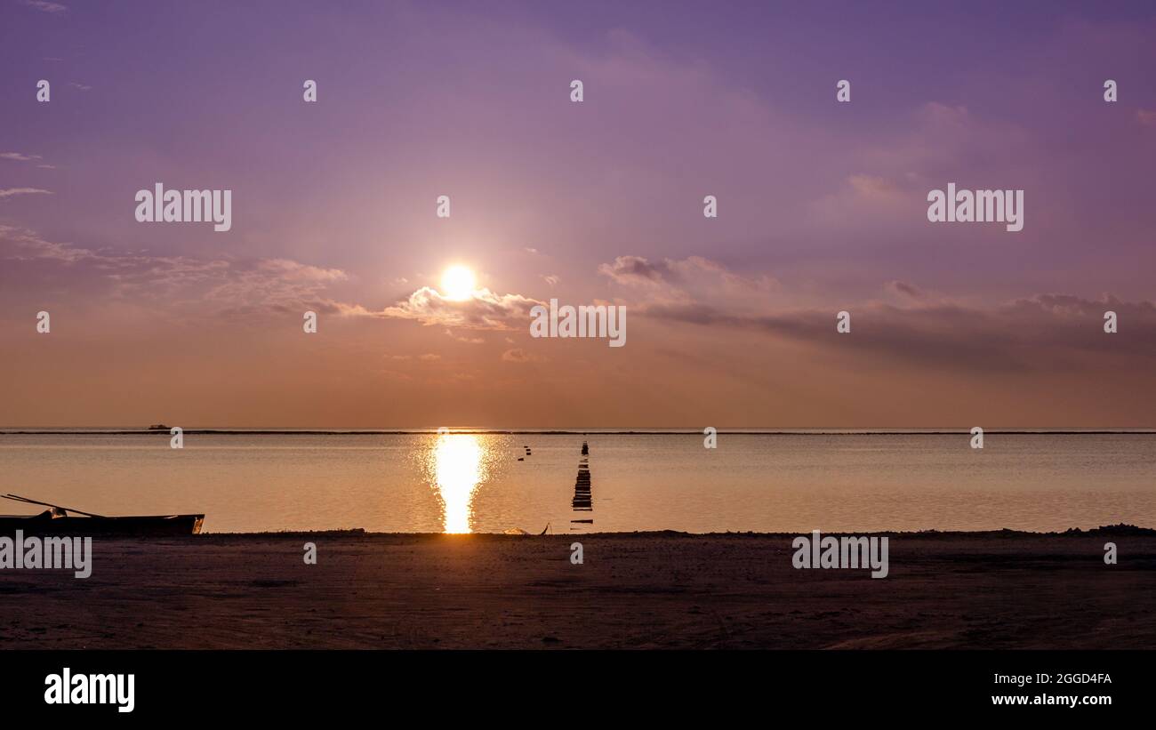 Good Evening Sunset Images Pictures 6,700,300+ Evening Sunset Stock