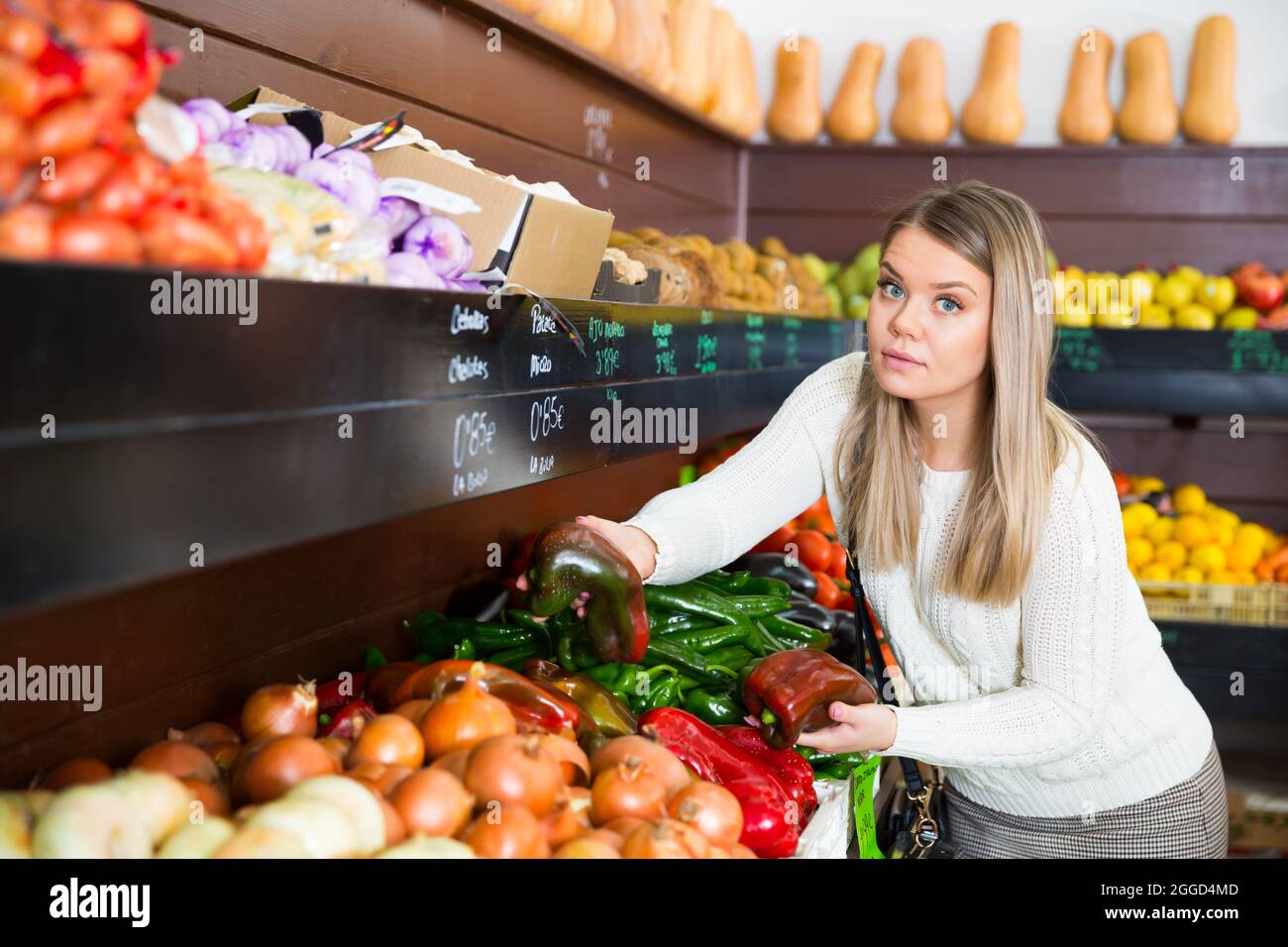 Choosing veggie hi-res stock photography and images - Alamy