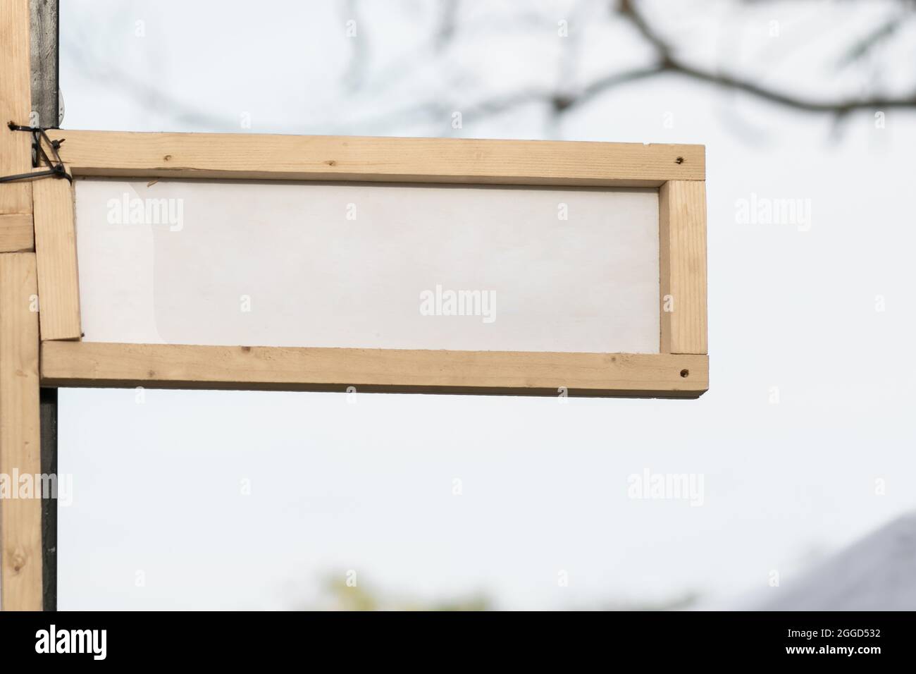 Direction sign board and empty sign board hi-res stock photography and ...