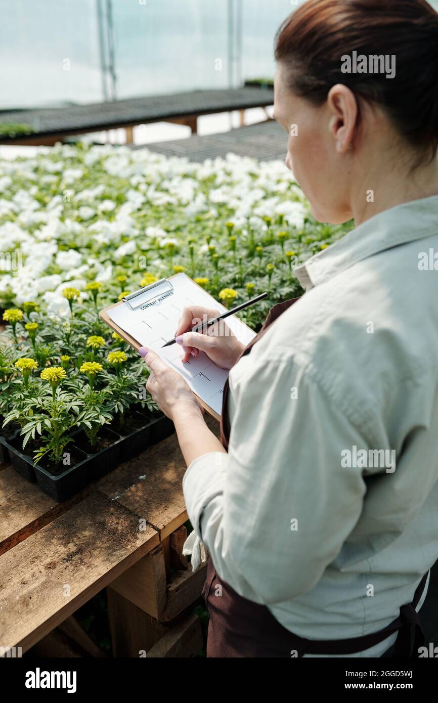 Gardening notes hi-res stock photography and images - Alamy