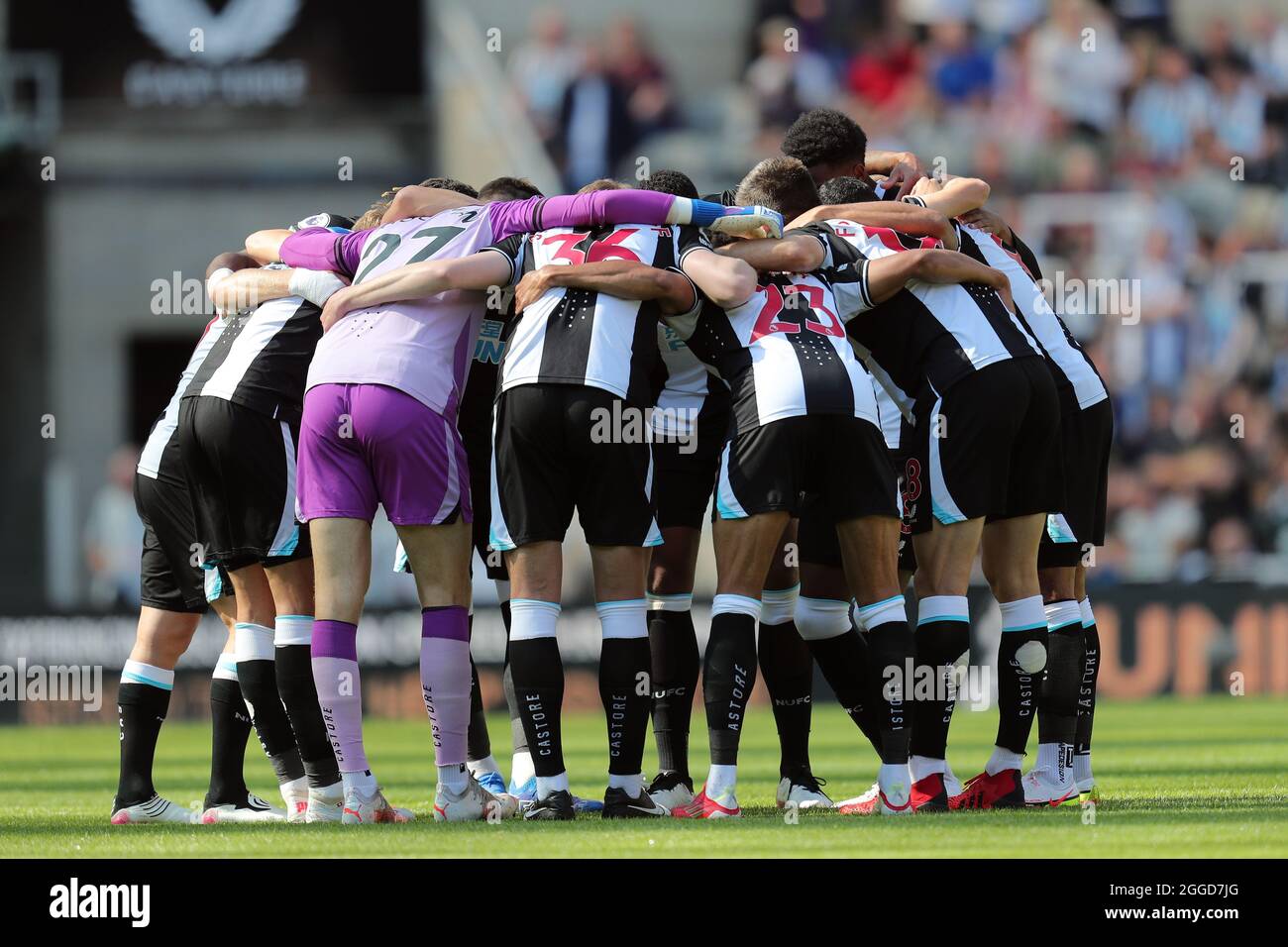 NEWCASTLE HUDDLE, NEWCASTLE UNITED FC, 2021 Stock Photo - Alamy