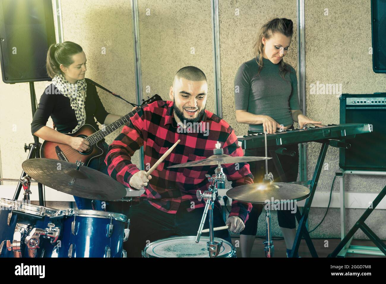Garage band hi-res stock photography and images - Alamy