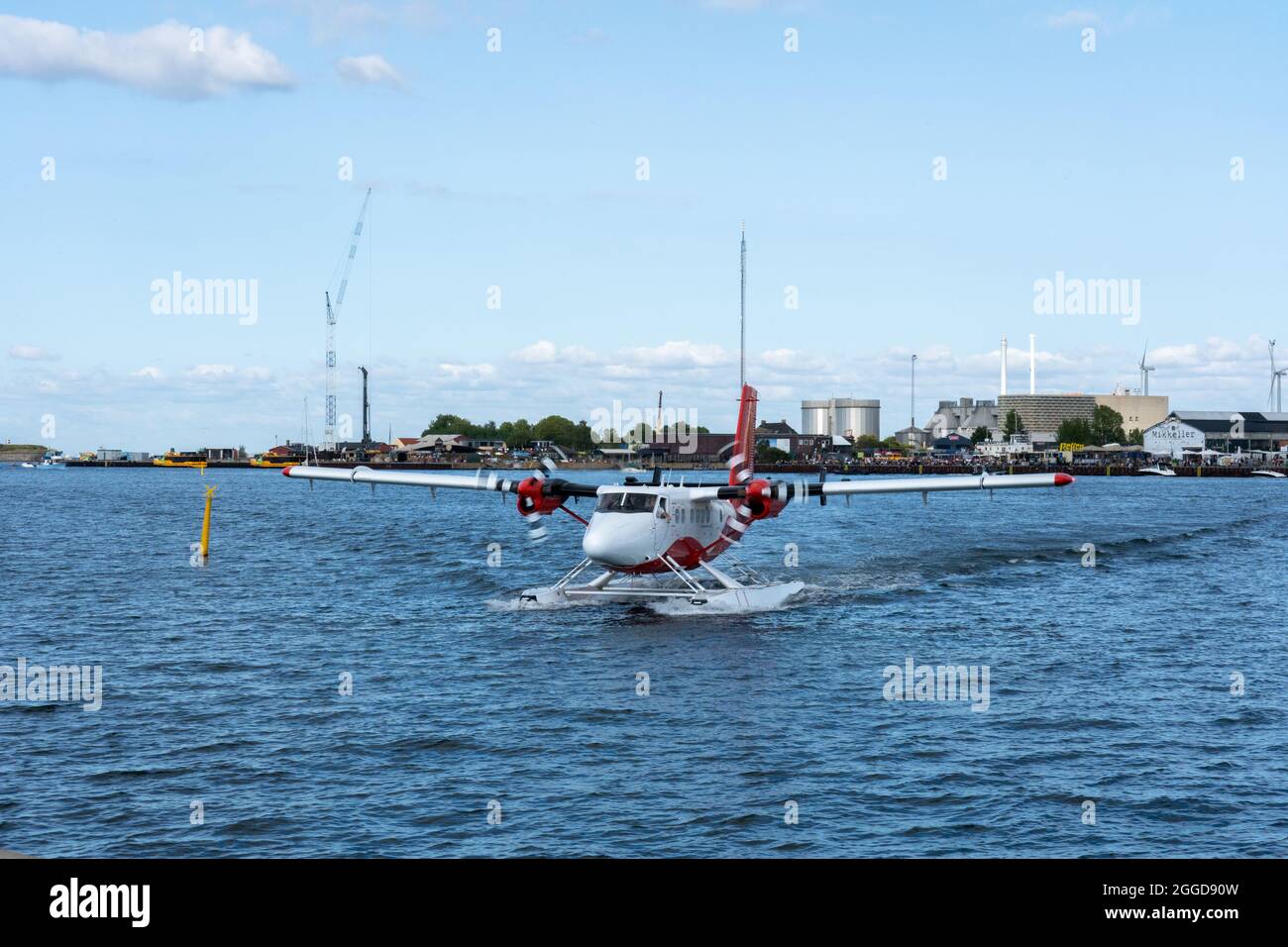 Seaplane airline hi-res stock photography and images - Alamy