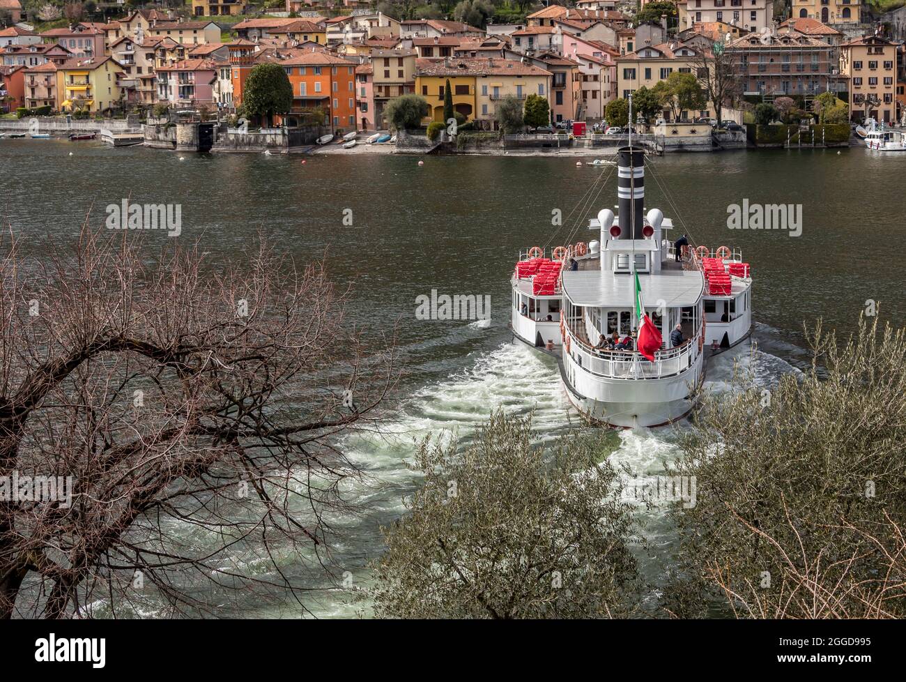 Traditional lake steamboat, Isola Comacina island, Lake Como, Lombardy ...