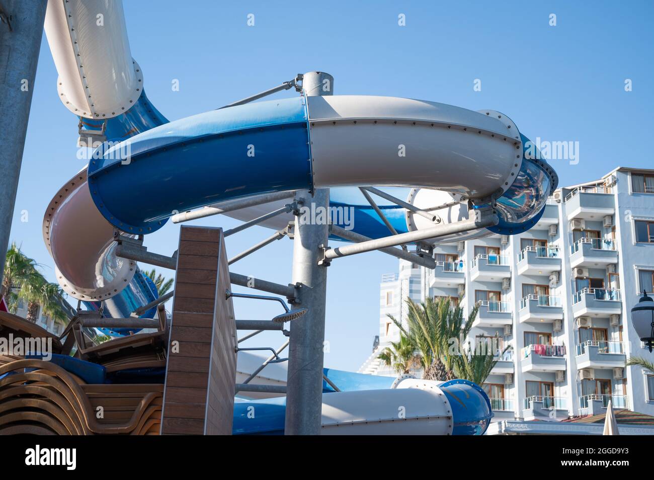 Spiral waterslide hi-res stock photography and images - Alamy