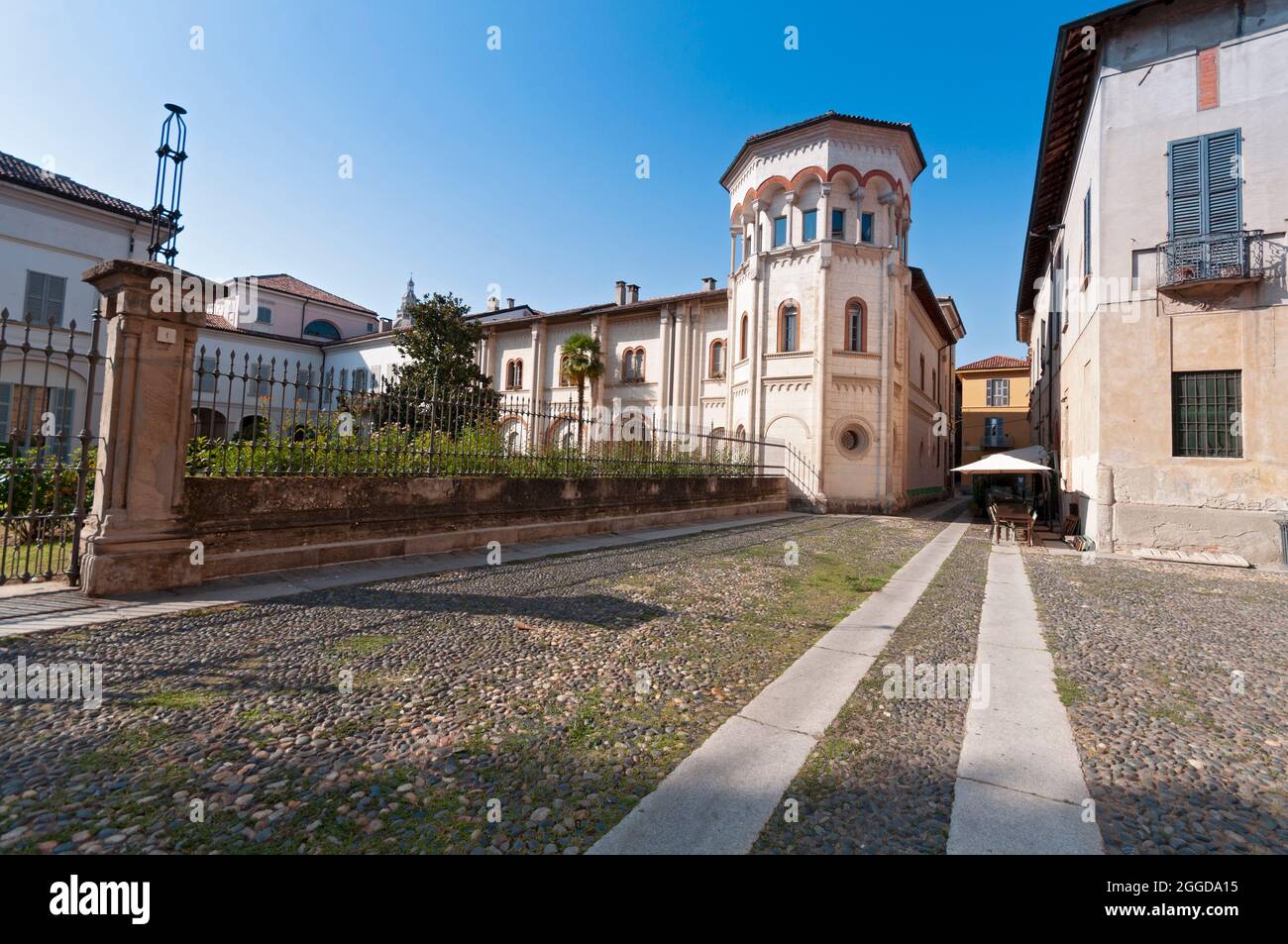 Italy, Lombardy, Pavia, Piazza San Michele Square, Arnaboldi Gazzaniga ...