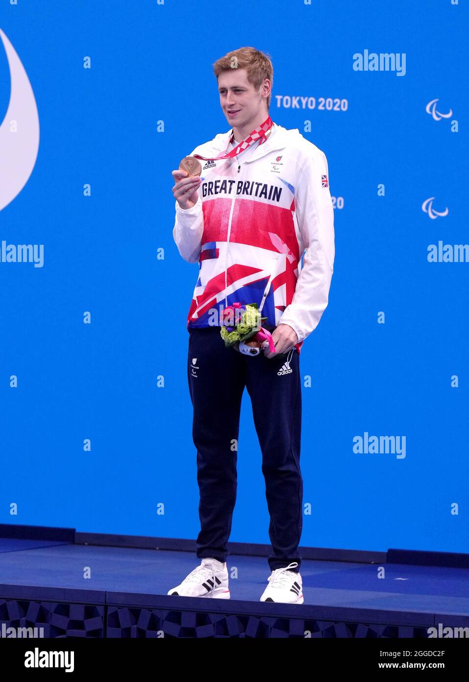 Great Britain's Stephen Clegg celebrates with the bronze medal in the ...