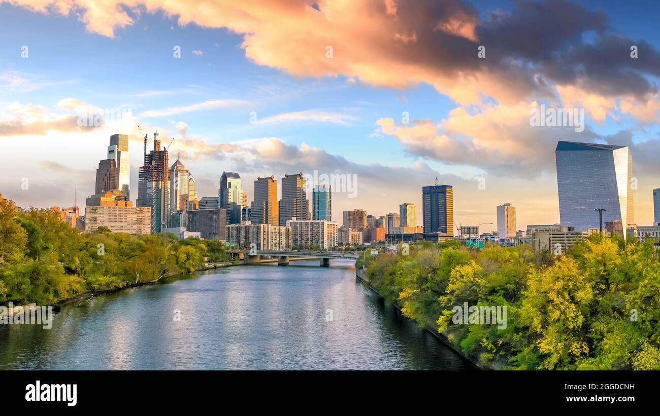 Beautiful Philadelphia skyline at night in USA Stock Photo - Alamy