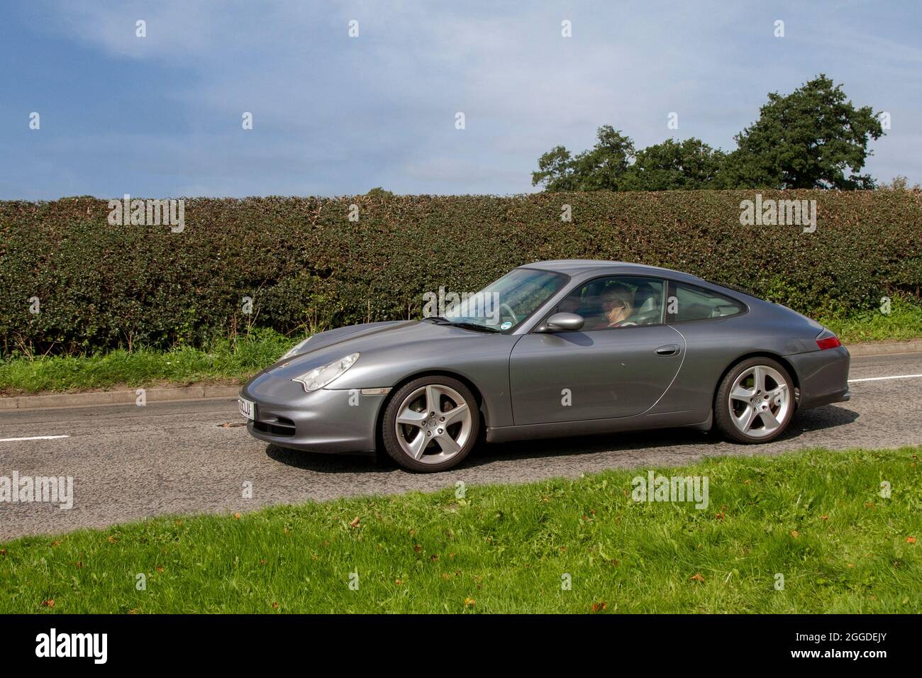 2003 porsche 911 carrera 4s hi-res stock photography and images - Alamy