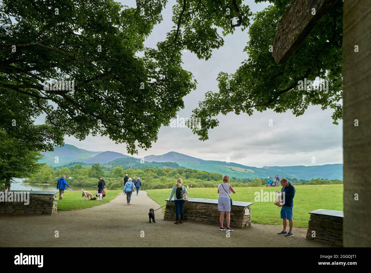 Holidaymakers at Crow park, next Lake Derwentwater, Keswick, Lake ...