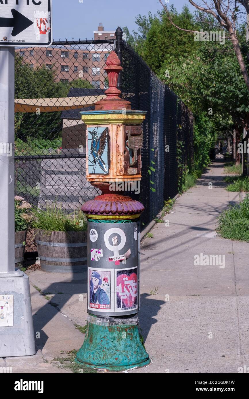 Fire alarm box hi-res stock photography and images - Alamy