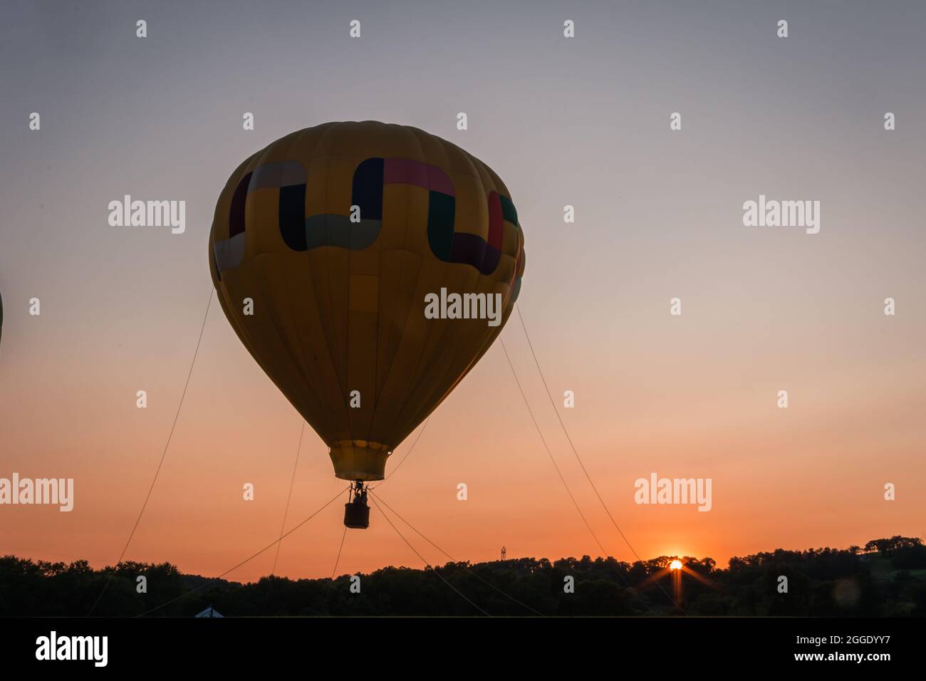 WARREN, UNITED STATES - Aug 01, 2021: A Carnival and hot air balloons ...