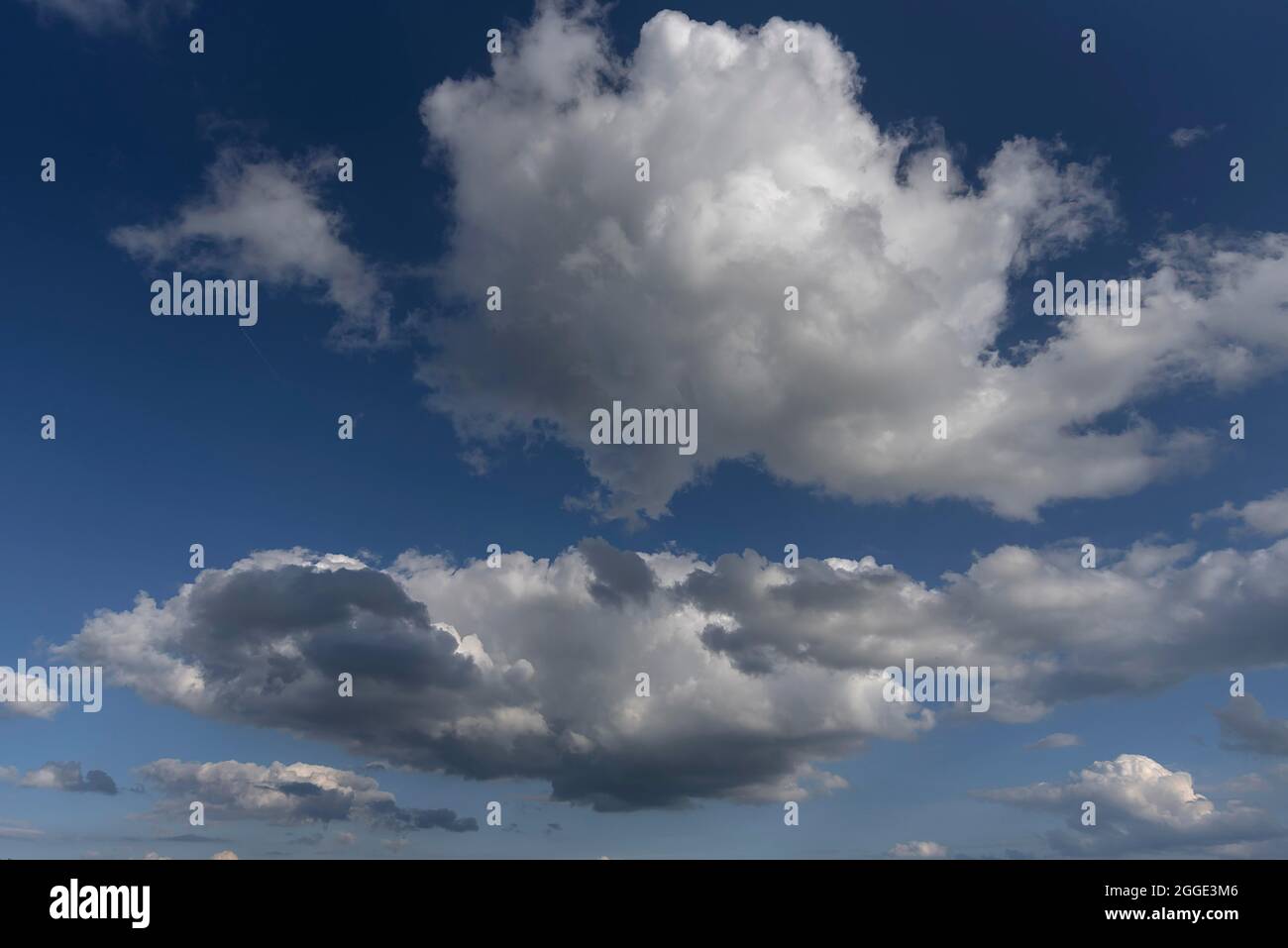 Cumulus humilis cloud formation hi-res stock photography and images - Alamy
