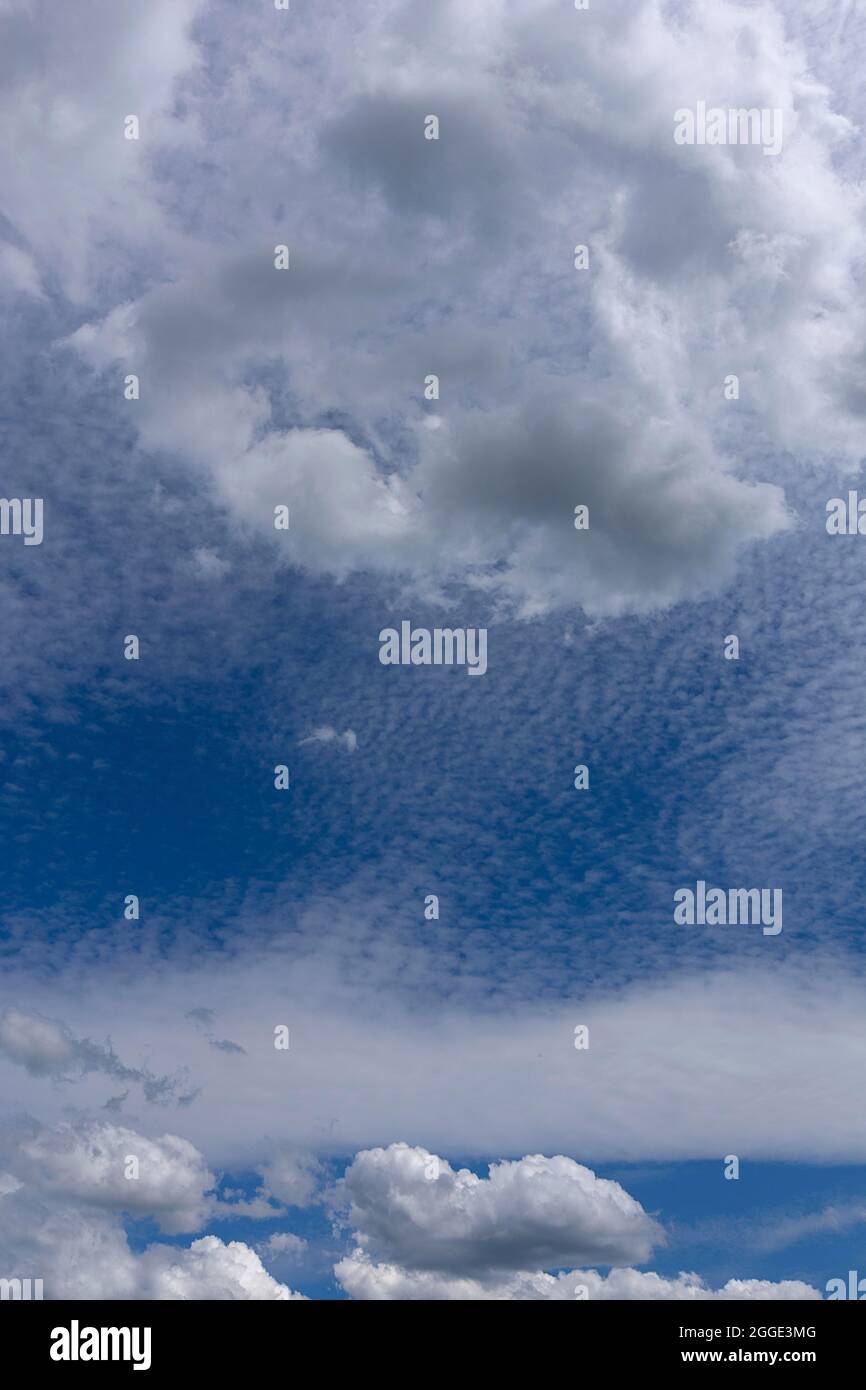 Cumulus humilis cloud formation hi-res stock photography and images - Alamy