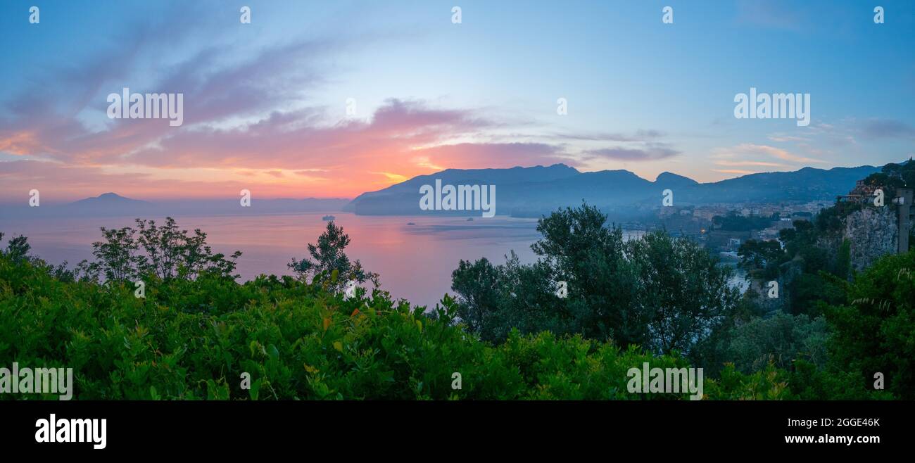 Dawn in front of sunrise, Gulf of Sorrento, Calabria, Italy Stock Photo ...