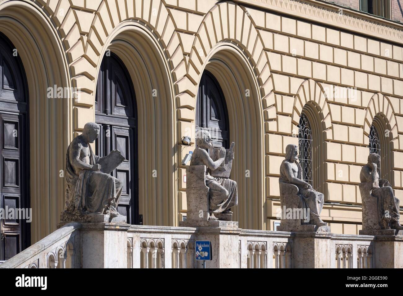 Bavarian State Library from 1843 with the figures of Aristotle, Homer ...