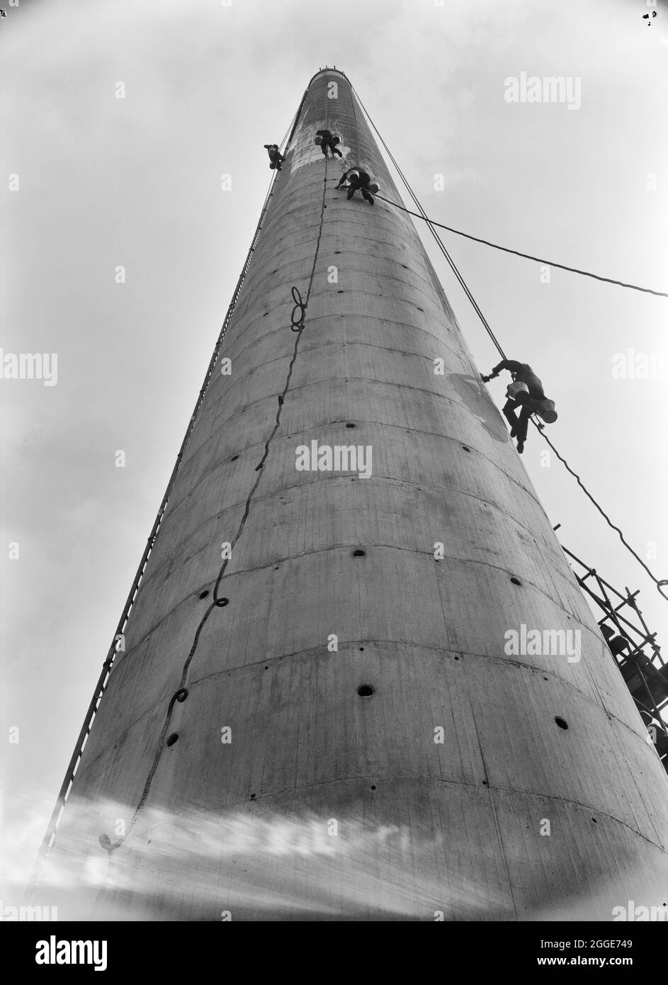 Grain refinery Black and White Stock Photos & Images - Alamy