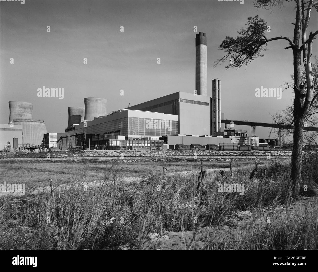 1960s exterior power station view hi-res stock photography and images ...