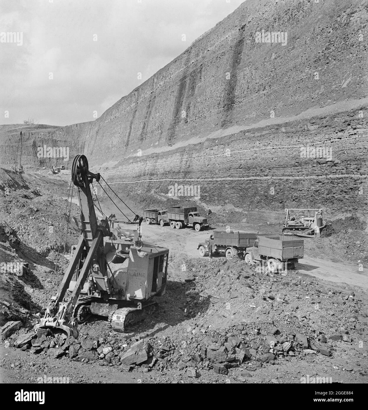 Coal mining 1940s hi-res stock photography and images - Alamy