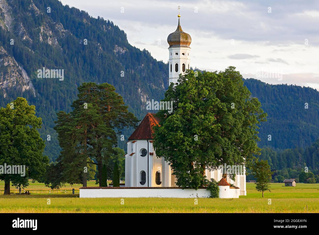 Pilgrimage church of St. Coloman in the evening light, Schwangau ...