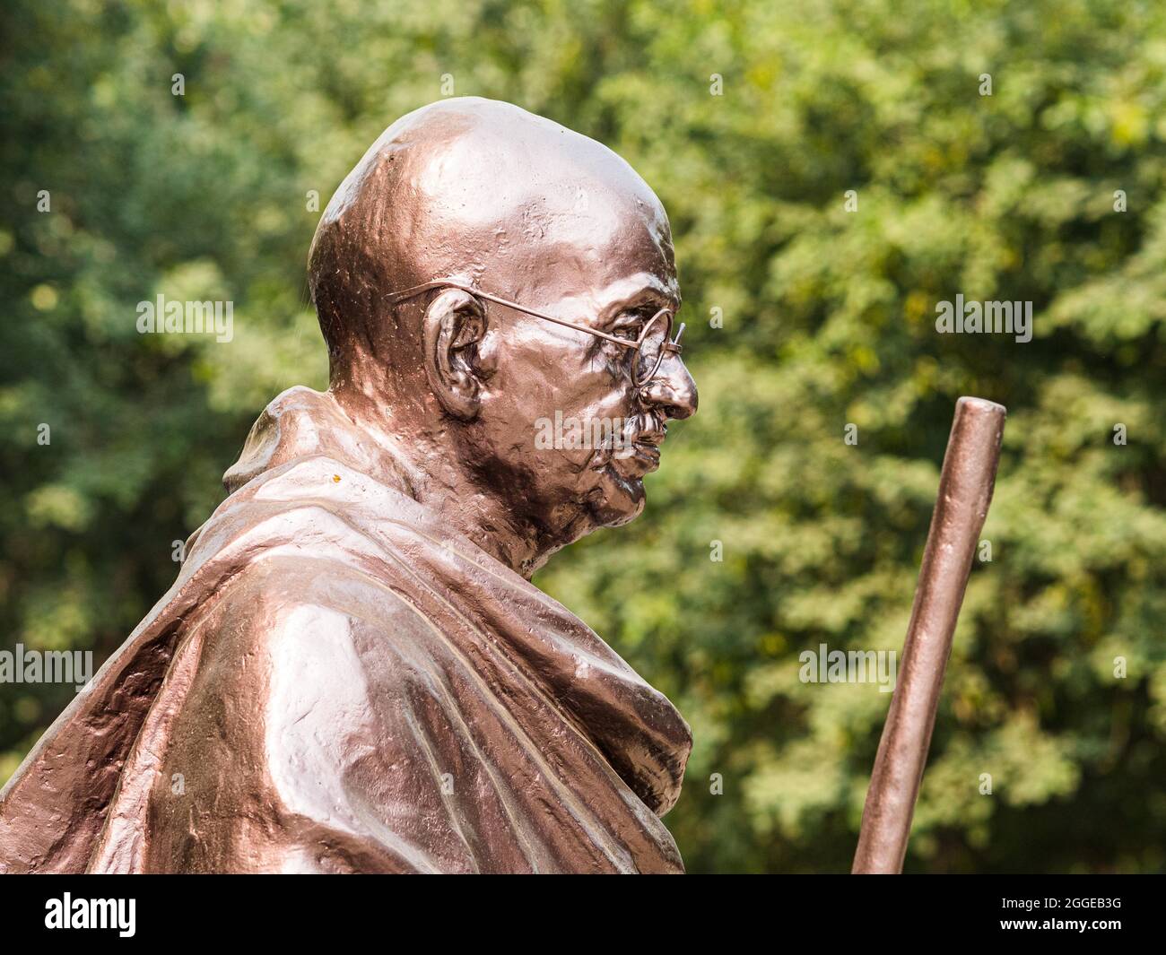 Mahatma gandhi statue raj ghat hi-res stock photography and images - Alamy