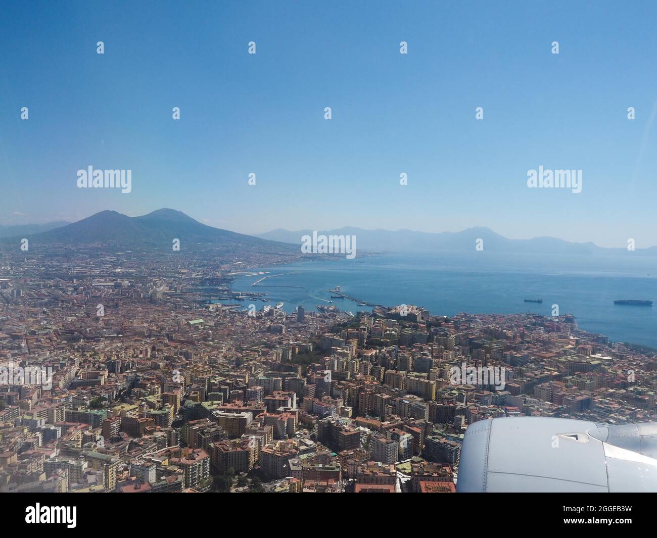 Naples skyline hi-res stock photography and images - Alamy