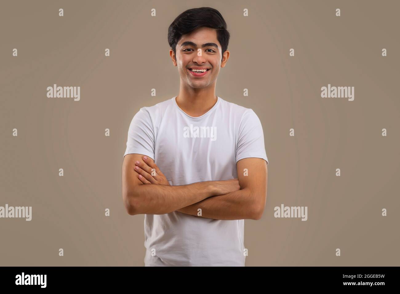 PORTRAIT OF A CONFIDENT TEENAGE BOY LOOKING AT CAMERA Stock Photo - Alamy PORTRAIT OF A CONFIDENT TEENAGE BOY LOOKING AT CAMERA Stock Photo - Alamy