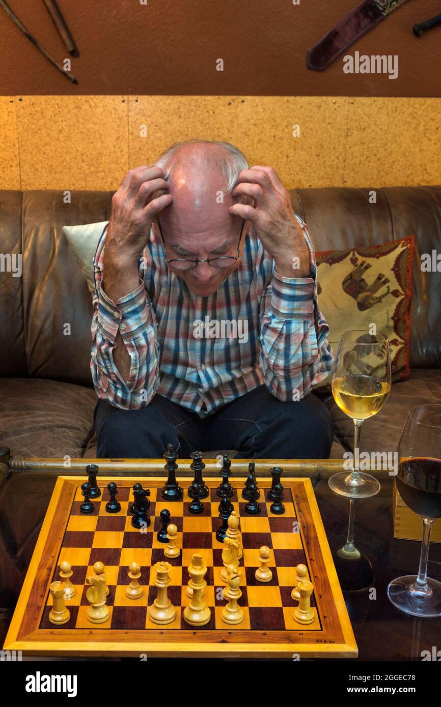 Old chess player hi-res stock photography and images - Alamy