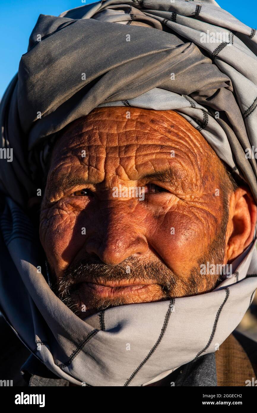 Friendly old Hazara man, Unesco National Park, Band-E-Amir National ...