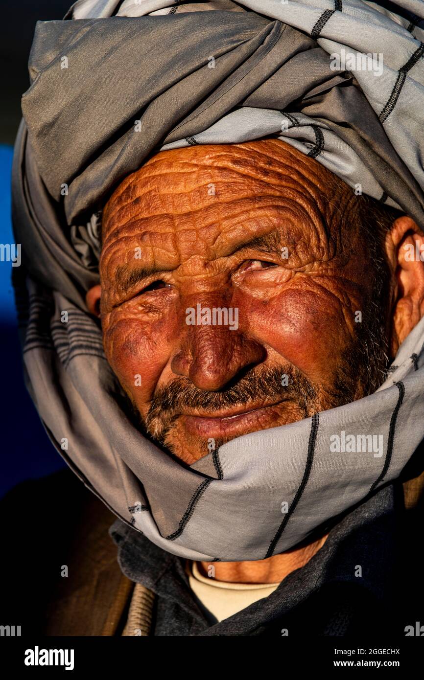 Friendly old Hazara man, Unesco National Park, Band-E-Amir National ...