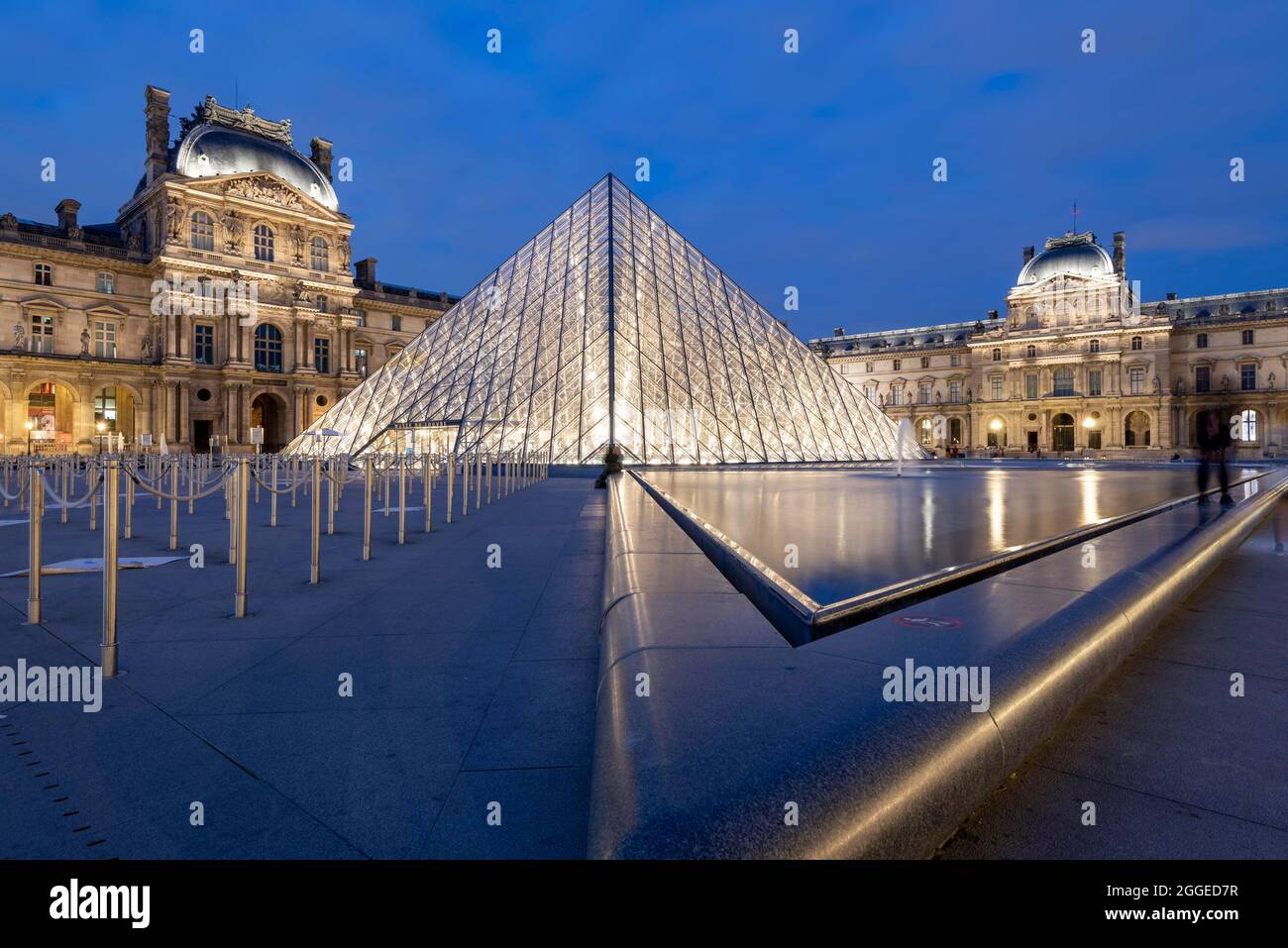 Glass pyramid in the courtyard of the Palais du Louvre, Paris, France ...