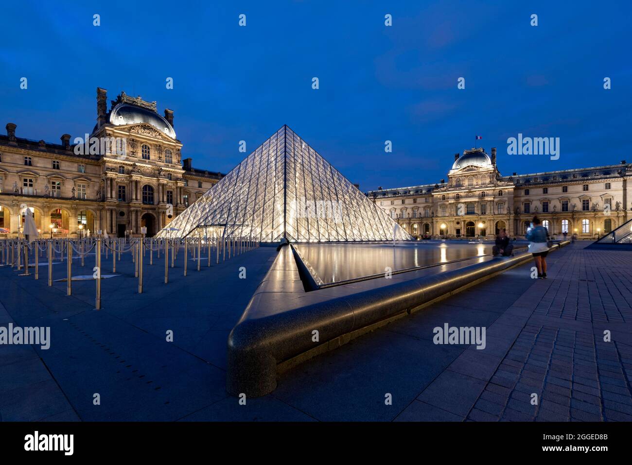 Glass pyramid in the courtyard of the Palais du Louvre, Paris, France ...