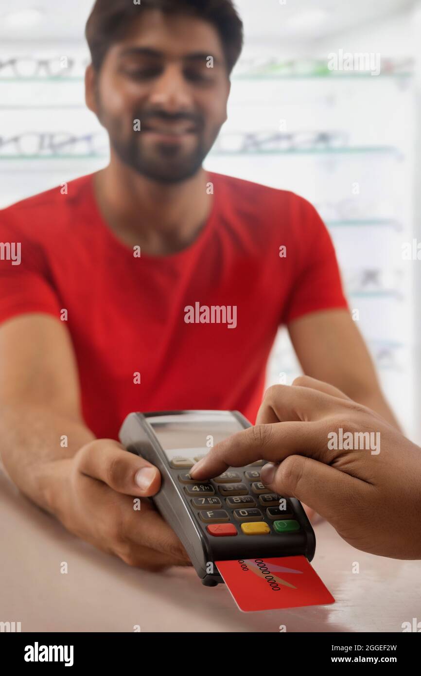 Customer payments hi-res stock photography and images - Alamy