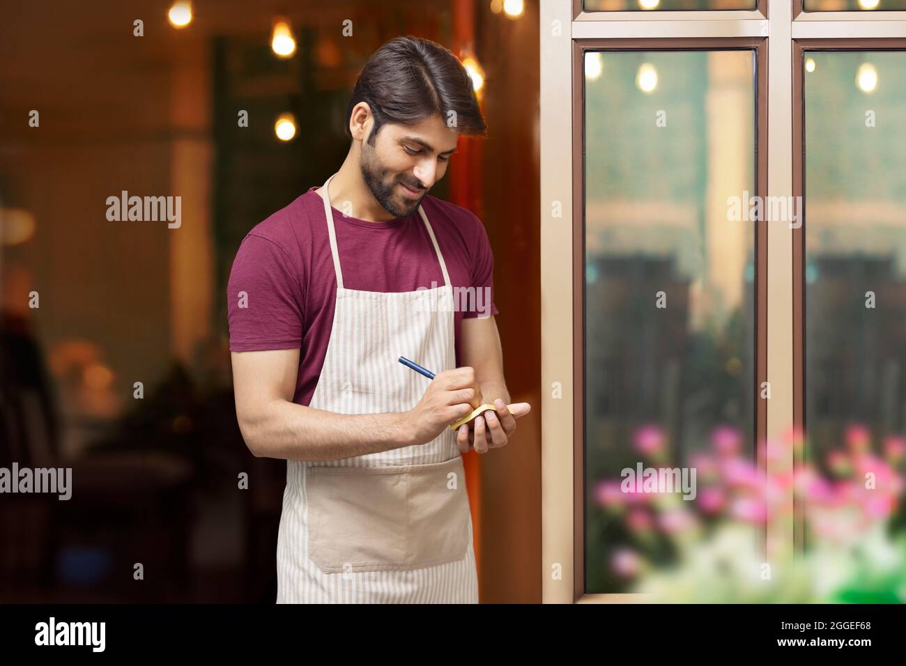 Taking orders hi-res stock photography and images - Alamy