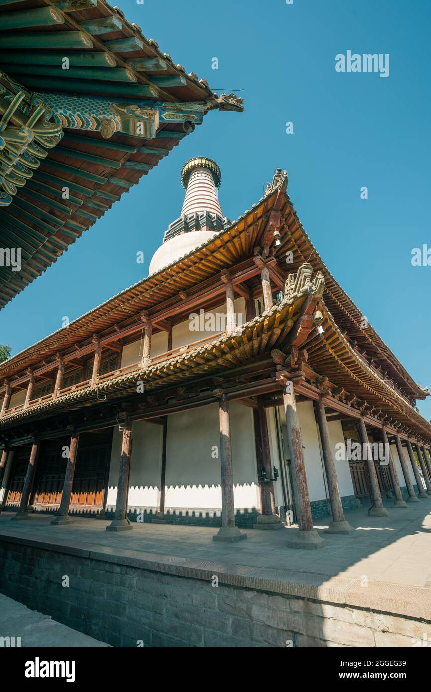 Detail view of a traditional Chinese architecture Stock Photo - Alamy