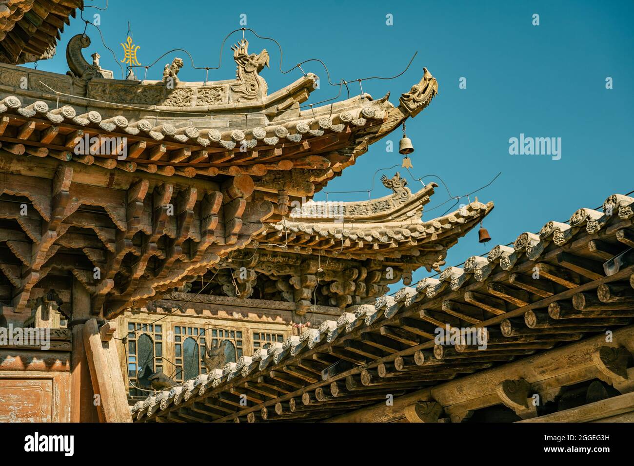 Detail view of a traditional Chinese architecture Stock Photo - Alamy