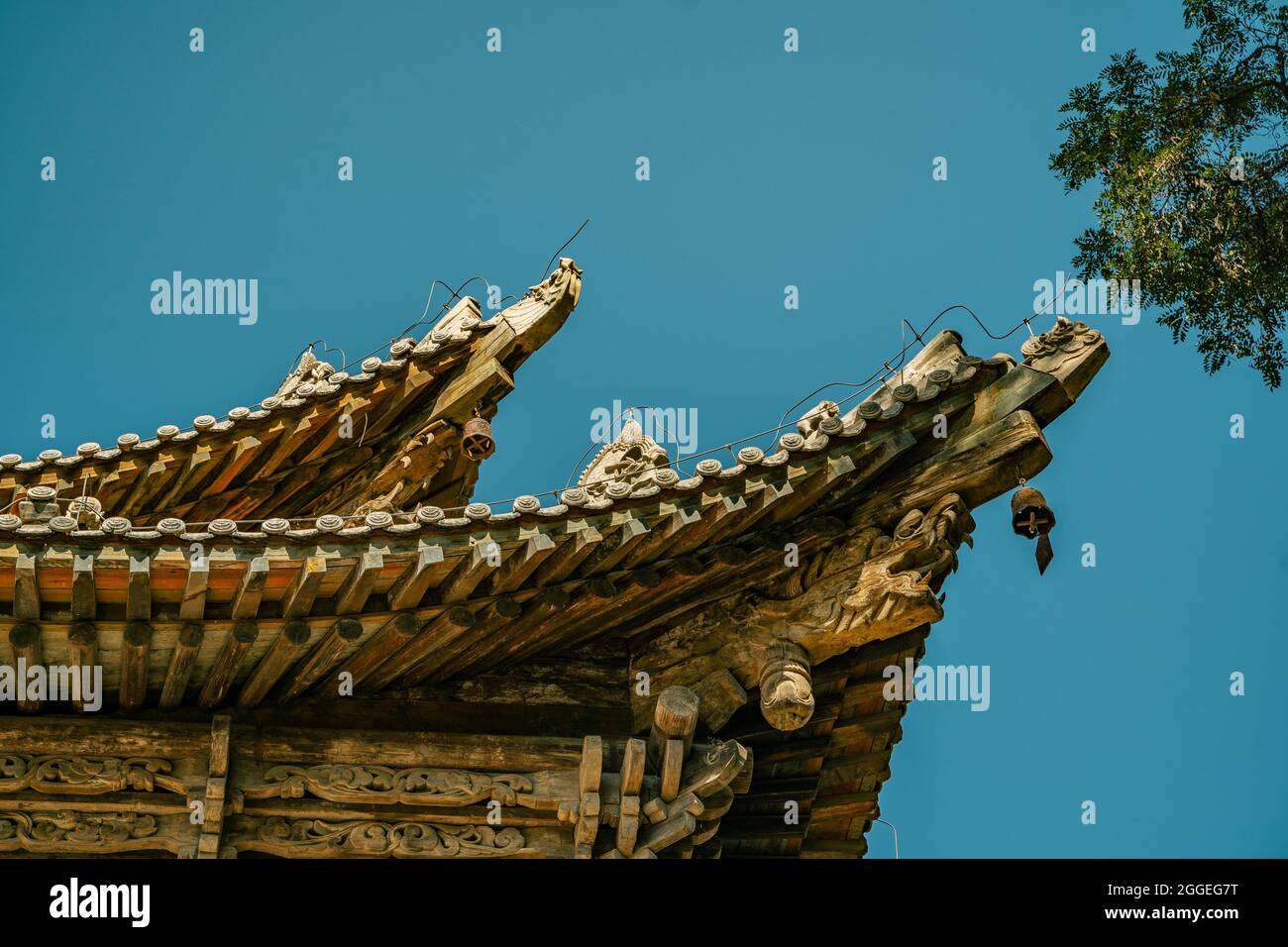 Detail view of a traditional Chinese architecture Stock Photo - Alamy