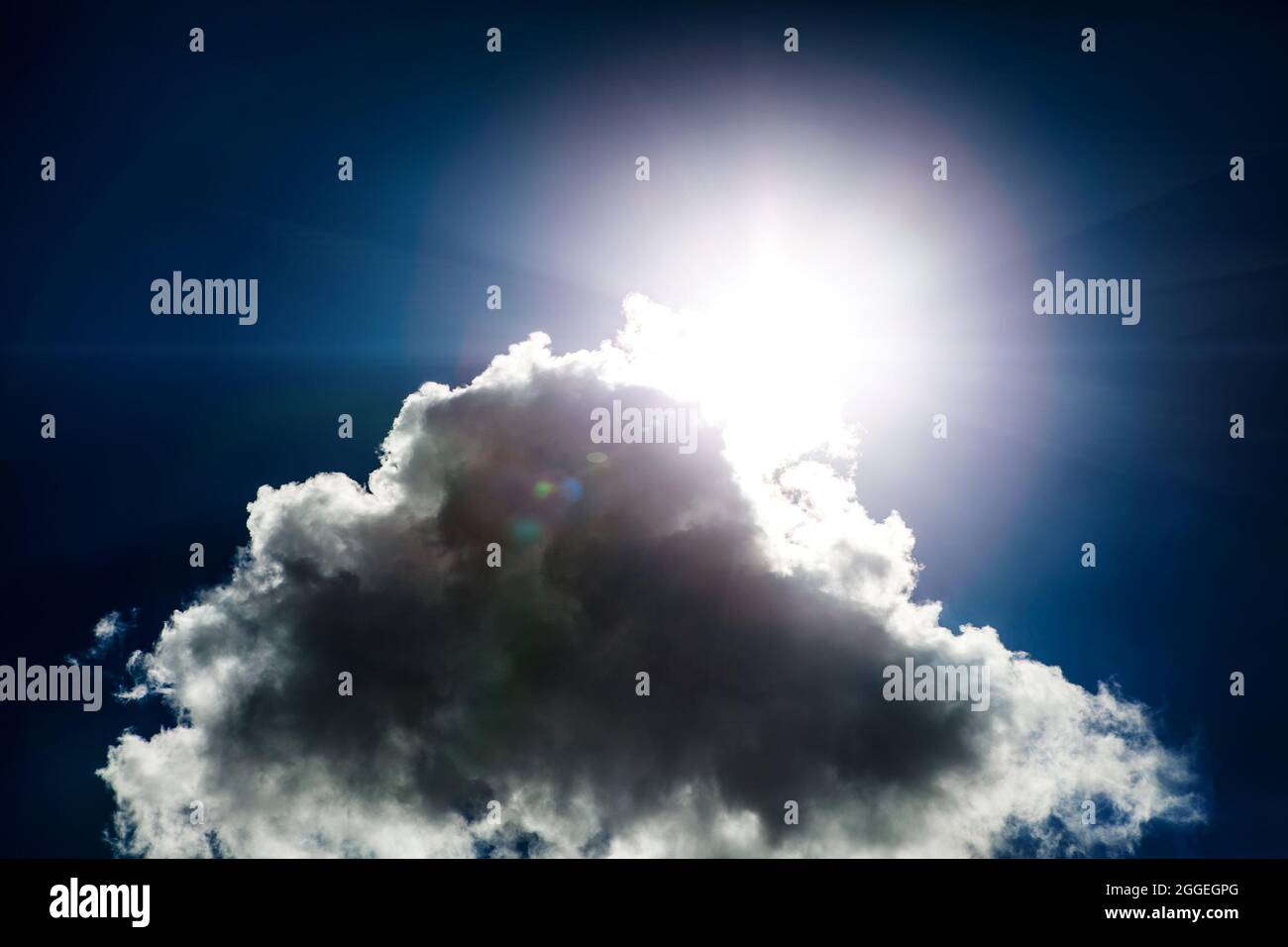 Slight cloud hi-res stock photography and images - Alamy
