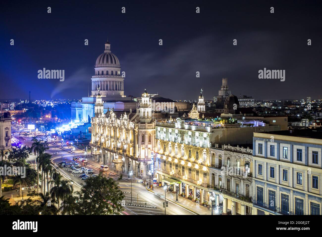 night photo of havana on new year's eve, long exposure, central park of ...