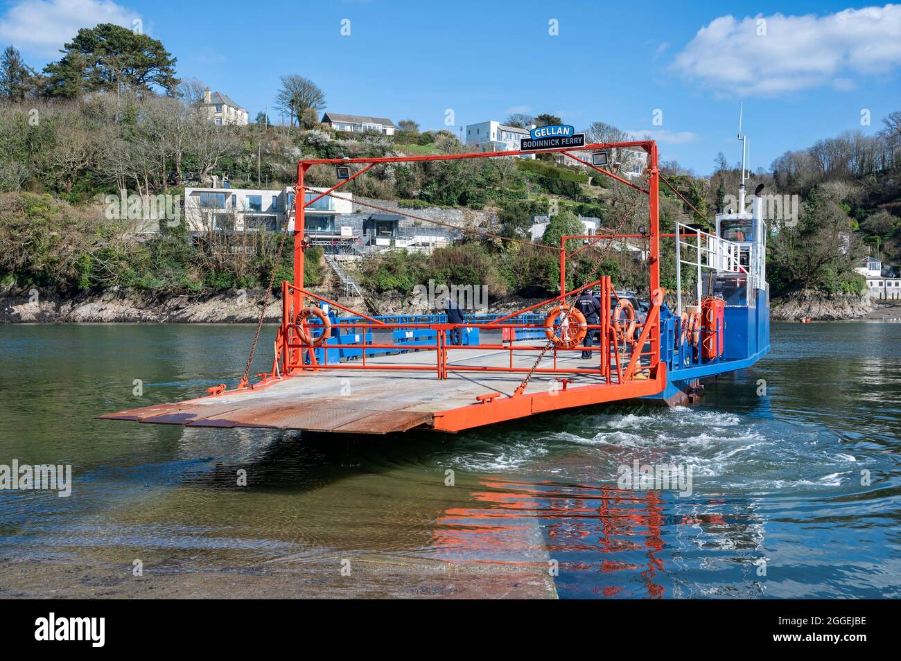Bodinnick ferry hi-res stock photography and images - Alamy