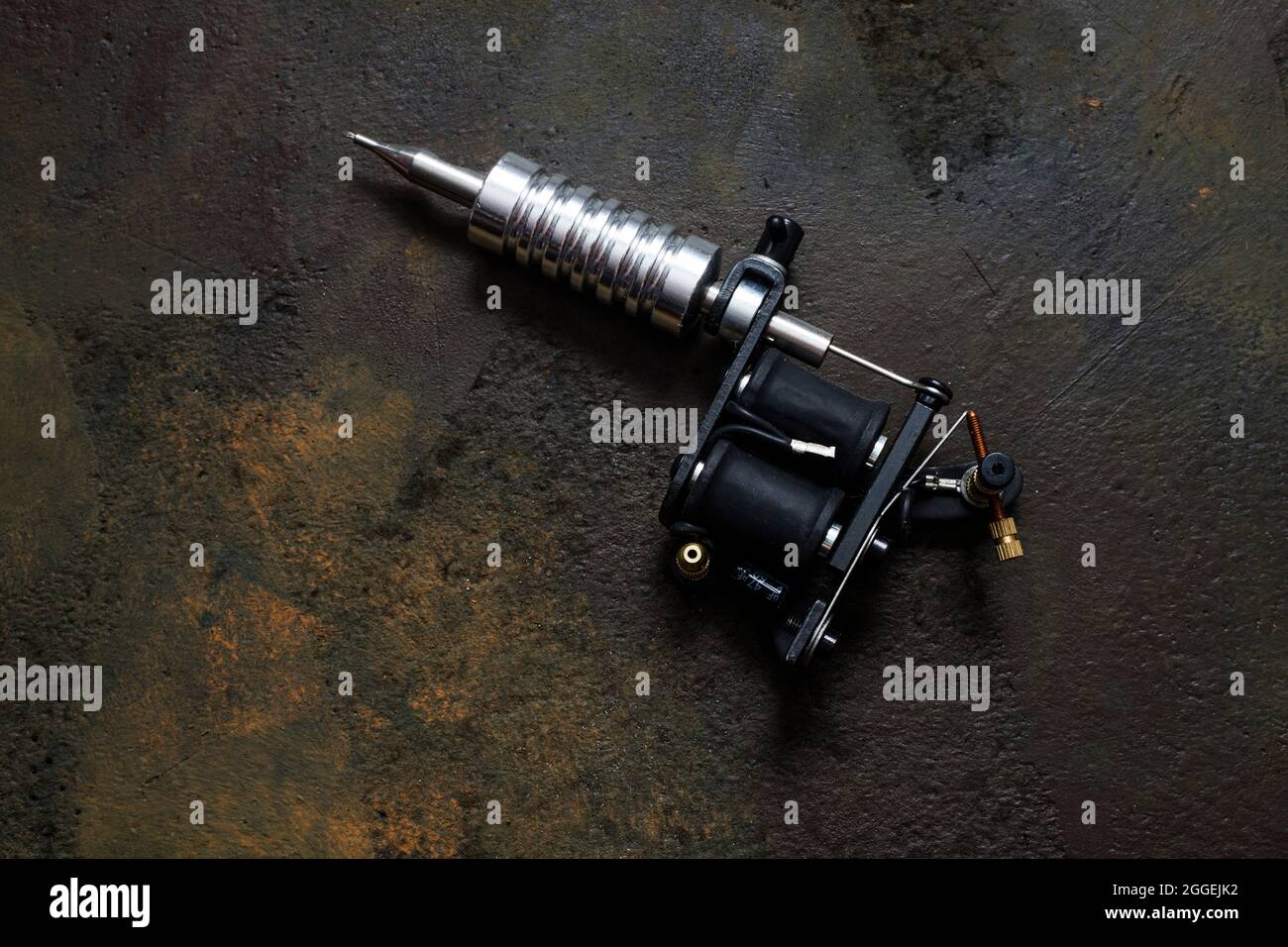 tattoo gun, tattoo machine Stock Photo - Alamy